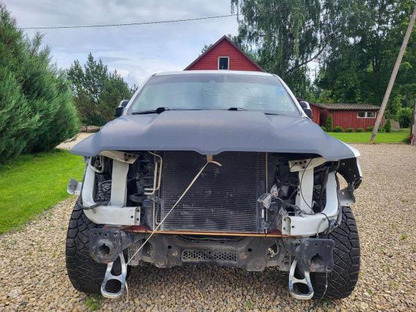 Balts Dodge RAM 2019 Biržai, ar dzinēja tilpumu 5.70 L un nobraukumu 154 tūkst. km par 26000 €, foto 3 vietnē AUTOMOTO.COM.LV