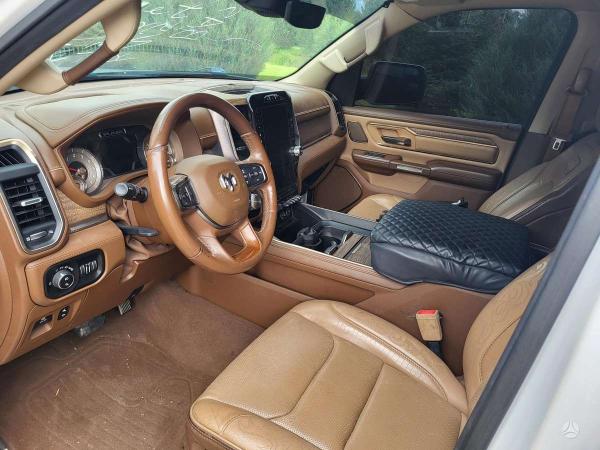 Balts Dodge RAM 2019 Biržai, ar dzinēja tilpumu 5.70 L un nobraukumu 154 tūkst. km par 26000 €, foto 6 vietnē AUTOMOTO.COM.LV