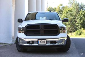 Balts Dodge RAM 2019 Viļņa, ar dzinēja tilpumu 5.70 L un nobraukumu 209 tūkst. km par 25600 €, foto 4 vietnē AUTOMOTO.COM.LV