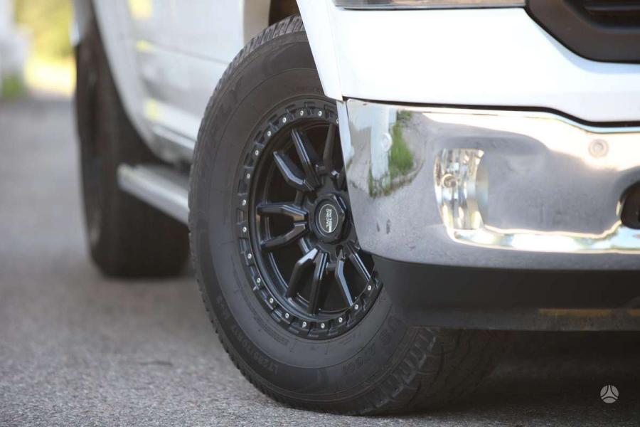 Balts Dodge RAM 2019 Viļņa, ar dzinēja tilpumu 5.70 L un nobraukumu 209 tūkst. km par 25600 €, foto 5 vietnē AUTOMOTO.COM.LV