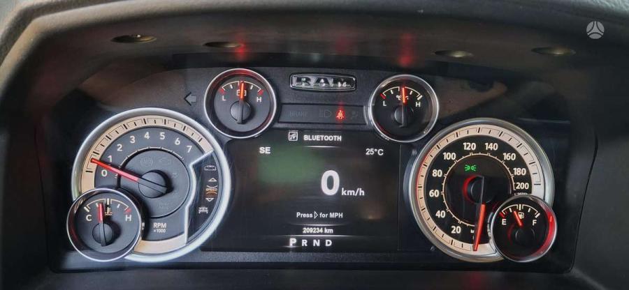 Balts Dodge RAM 2019 Viļņa, ar dzinēja tilpumu 5.70 L un nobraukumu 209 tūkst. km par 25600 €, foto 11 vietnē AUTOMOTO.COM.LV