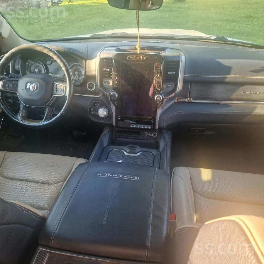 Balts Dodge RAM 2019 Rīga, ar dzinēja tilpumu 5.70 L un nobraukumu 103 tūkst. km par 40000 €, foto 5 vietnē AUTOMOTO.COM.LV