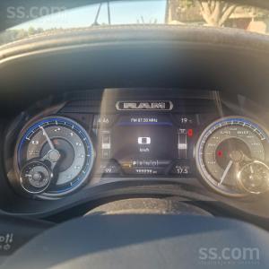 Balts Dodge RAM 2019 Rīga, ar dzinēja tilpumu 5.70 L un nobraukumu 103 tūkst. km par 40000 €, foto 7 vietnē AUTOMOTO.COM.LV