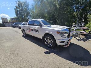 Balts Dodge RAM 2022 Rīga, ar dzinēja tilpumu 5.70 L un nobraukumu 42 tūkst. km par 79000 €, foto 1 vietnē AUTOMOTO.COM.LV