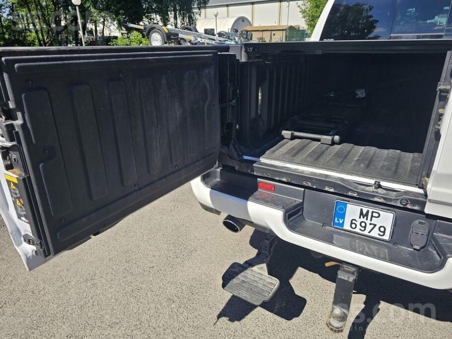 Balts Dodge RAM 2022 Rīga, ar dzinēja tilpumu 5.70 L un nobraukumu 42 tūkst. km par 79000 €, foto 12 vietnē AUTOMOTO.COM.LV