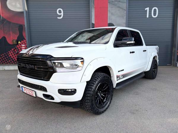 Balts Dodge RAM 2023 Kauņa, ar dzinēja tilpumu 5.70 L un nobraukumu 34 tūkst. km par 50820 €, foto 6 vietnē AUTOMOTO.COM.LV
