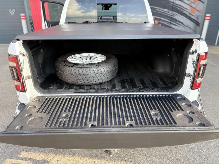 Balts Dodge RAM 2023 Kauņa, ar dzinēja tilpumu 5.70 L un nobraukumu 34 tūkst. km par 50820 €, foto 10 vietnē AUTOMOTO.COM.LV