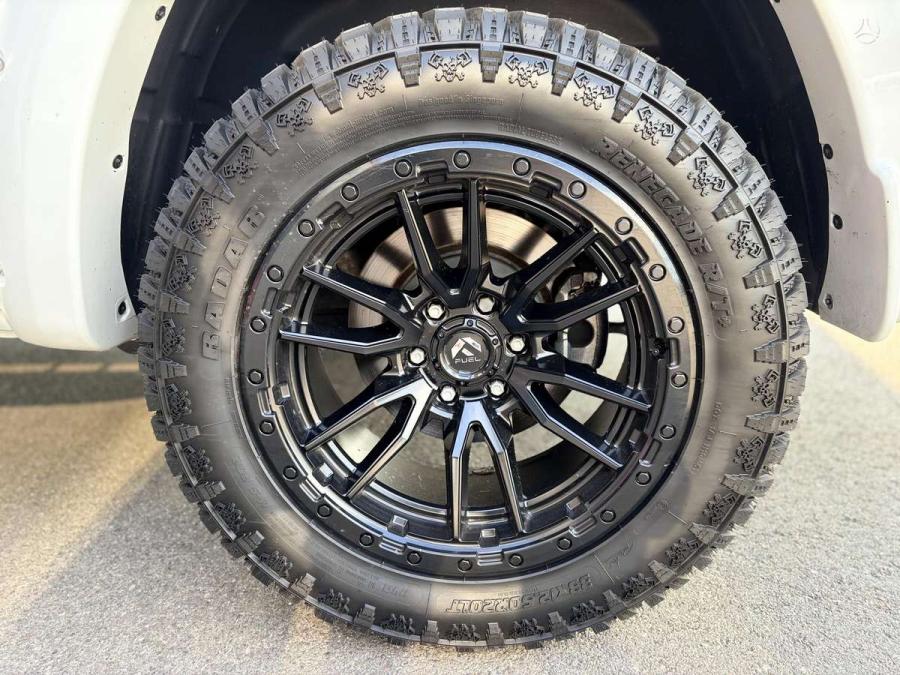 Balts Dodge RAM 2023 Kauņa, ar dzinēja tilpumu 5.70 L un nobraukumu 34 tūkst. km par 50820 €, foto 12 vietnē AUTOMOTO.COM.LV
