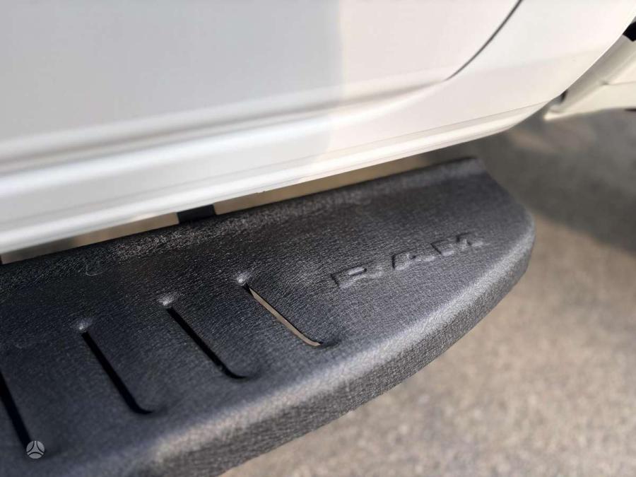 Balts Dodge RAM 2023 Kauņa, ar dzinēja tilpumu 5.70 L un nobraukumu 34 tūkst. km par 50820 €, foto 13 vietnē AUTOMOTO.COM.LV
