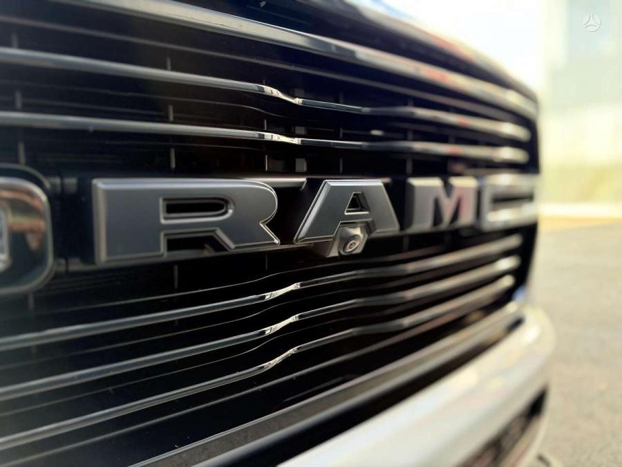 Balts Dodge RAM 2023 Kauņa, ar dzinēja tilpumu 5.70 L un nobraukumu 34 tūkst. km par 50820 €, foto 15 vietnē AUTOMOTO.COM.LV