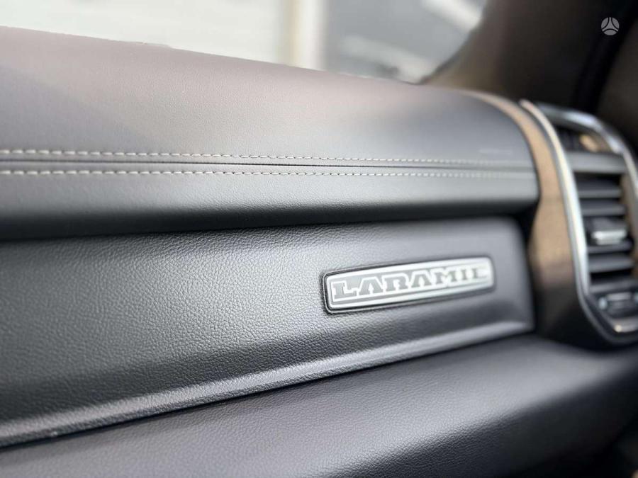 Balts Dodge RAM 2023 Kauņa, ar dzinēja tilpumu 5.70 L un nobraukumu 34 tūkst. km par 50820 €, foto 26 vietnē AUTOMOTO.COM.LV