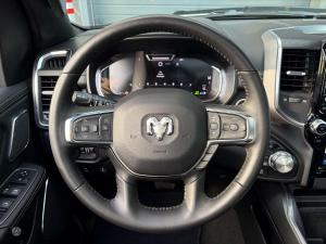 Balts Dodge RAM 2023 Kauņa, ar dzinēja tilpumu 5.70 L un nobraukumu 34 tūkst. km par 50820 €, foto 29 vietnē AUTOMOTO.COM.LV