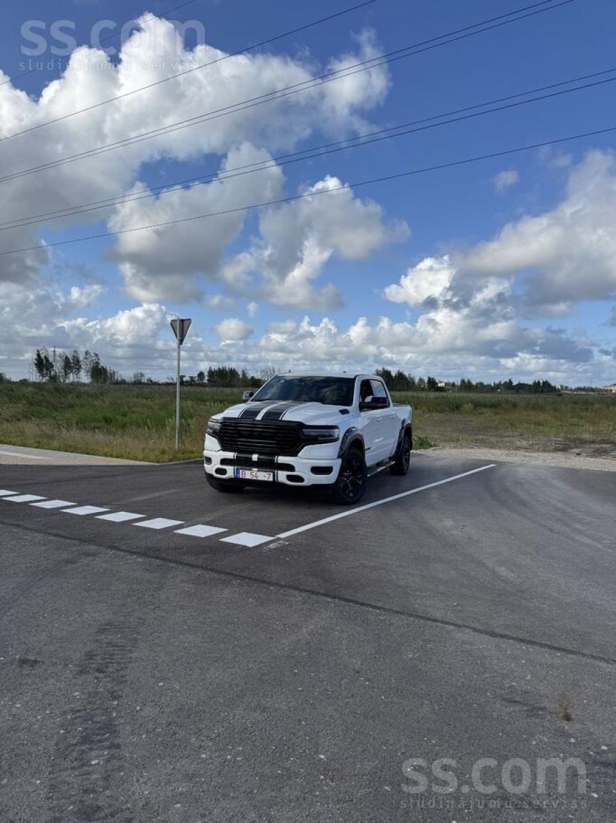 Balts Dodge RAM 2023 Liepāja, ar dzinēja tilpumu 5.70 L un nobraukumu 23 tūkst. km par 47900 €, foto 12 vietnē AUTOMOTO.COM.LV