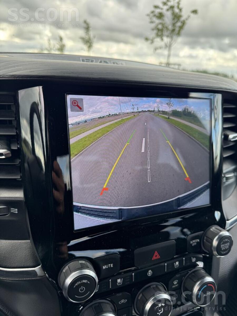Balts Dodge RAM 2023 Liepāja, ar dzinēja tilpumu 5.70 L un nobraukumu 23 tūkst. km par 47900 €, foto 14 vietnē AUTOMOTO.COM.LV