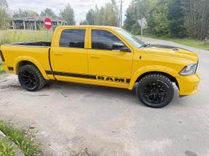 Dzeltens Dodge RAM 2016 Plungė, ar dzinēja tilpumu 5.70 L un nobraukumu 131 tūkst. km par 31460 €, foto 4 vietnē AUTOMOTO.COM.LV