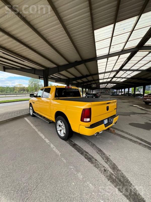 Dzeltens Dodge RAM 2016 Rīga, ar dzinēja tilpumu 5.70 L un nobraukumu 185 tūkst. km par 34200 €, foto 5 vietnē AUTOMOTO.COM.LV