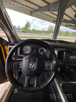 Yellow Dodge RAM 2016 in Riga, with an engine capacity of 5.70 L and mileage of 185 thousand km for 34200 €, photo 20 on AUTOMOTO.COM.LV