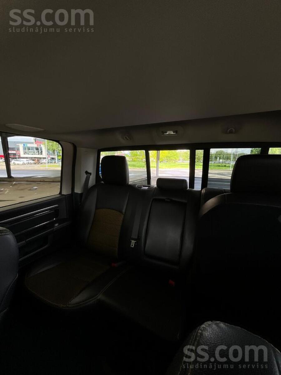Yellow Dodge RAM 2016 in Riga, with an engine capacity of 5.70 L and mileage of 185 thousand km for 34200 €, photo 22 on AUTOMOTO.COM.LV