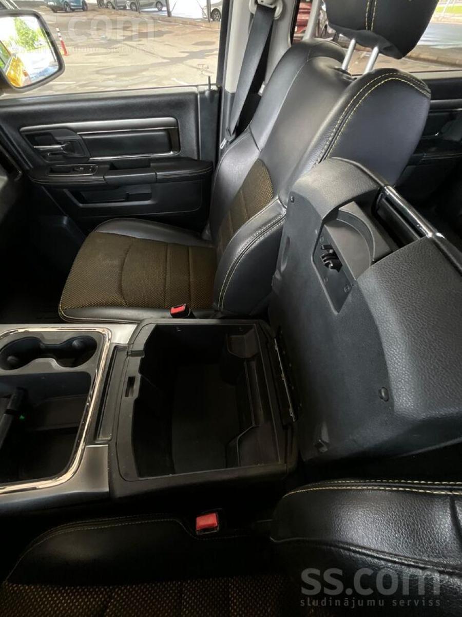 Yellow Dodge RAM 2016 in Riga, with an engine capacity of 5.70 L and mileage of 185 thousand km for 34200 €, photo 29 on AUTOMOTO.COM.LV