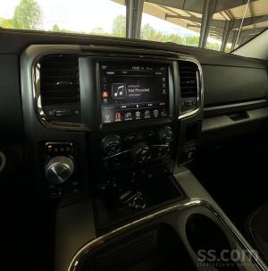 Yellow Dodge RAM 2016 in Riga, with an engine capacity of 5.70 L and mileage of 185 thousand km for 34200 €, photo 31 on AUTOMOTO.COM.LV