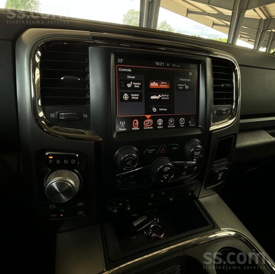 Yellow Dodge RAM 2016 in Riga, with an engine capacity of 5.70 L and mileage of 185 thousand km for 34200 €, photo 33 on AUTOMOTO.COM.LV