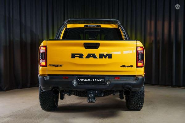 Yellow Dodge RAM 2023 in Vilnius, with an engine capacity of 6.16 L and mileage of 16 thousand km for 123000 €, photo 5 on AUTOMOTO.COM.LV