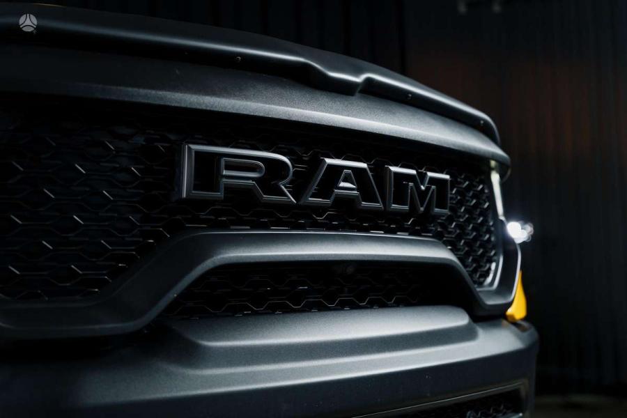 Yellow Dodge RAM 2023 in Vilnius, with an engine capacity of 6.16 L and mileage of 16 thousand km for 119999 €, photo 10 on AUTOMOTO.COM.LV