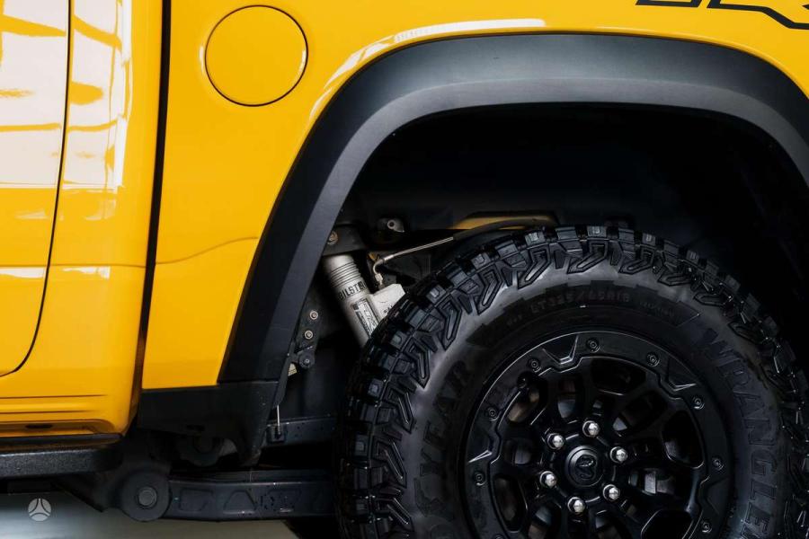 Yellow Dodge RAM 2023 in Vilnius, with an engine capacity of 6.16 L and mileage of 16 thousand km for 119999 €, photo 14 on AUTOMOTO.COM.LV