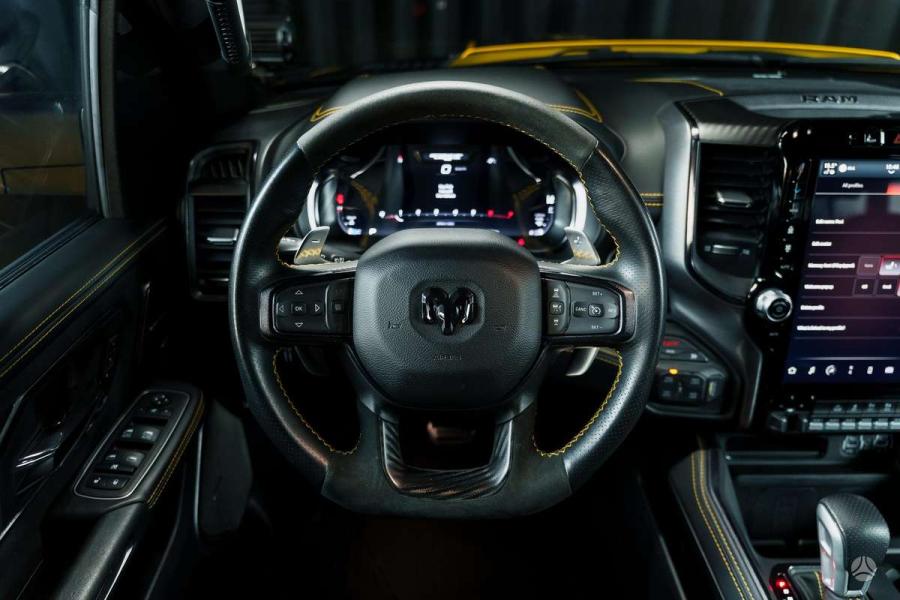 Yellow Dodge RAM 2023 in Vilnius, with an engine capacity of 6.16 L and mileage of 16 thousand km for 119999 €, photo 30 on AUTOMOTO.COM.LV