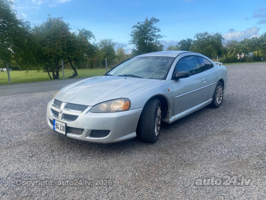 Pelēks Dodge Stratus 2004 Tallina, ar dzinēja tilpumu 2.40 L un nobraukumu 167 tūkst. km par 1499 €, foto 5 vietnē AUTOMOTO.COM.LV