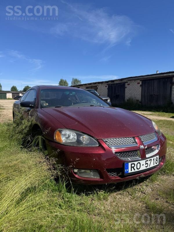 Red Dodge Stratus 2004 in Gulbene, with an engine capacity of 3.00 L and mileage of 165 thousand km for 995 €, photo 4 on AUTOMOTO.COM.LV