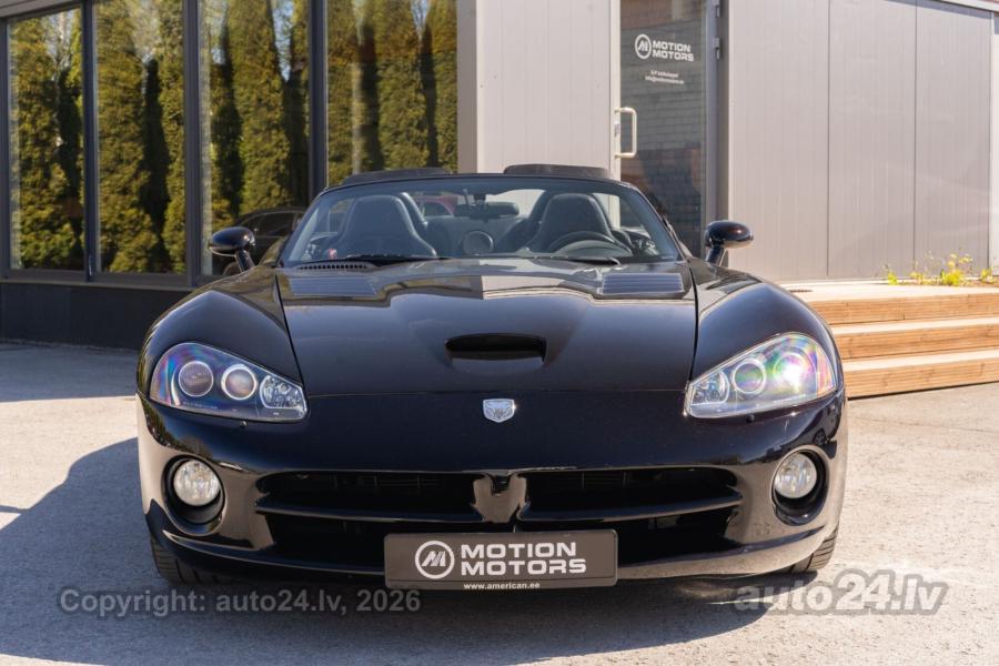 Black Dodge Viper 2006 in Tallinn, with an engine capacity of 8.30 L and mileage of 57 thousand km for 42900 €, photo 4 on AUTOMOTO.COM.LV