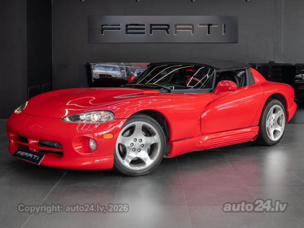 Red Dodge Viper 2000 in Tallinn, with an engine capacity of 8.00 L and mileage of 39 thousand km for 52900 €, photo 2 on AUTOMOTO.COM.LV