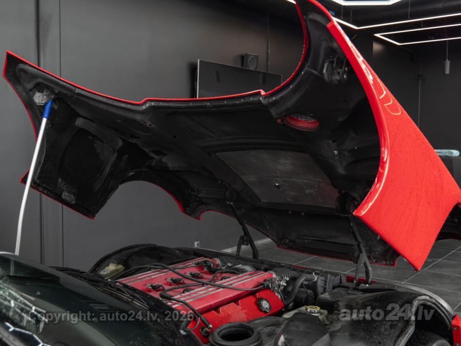 Red Dodge Viper 2000 in Tallinn, with an engine capacity of 8.00 L and mileage of 39 thousand km for 52900 €, photo 13 on AUTOMOTO.COM.LV