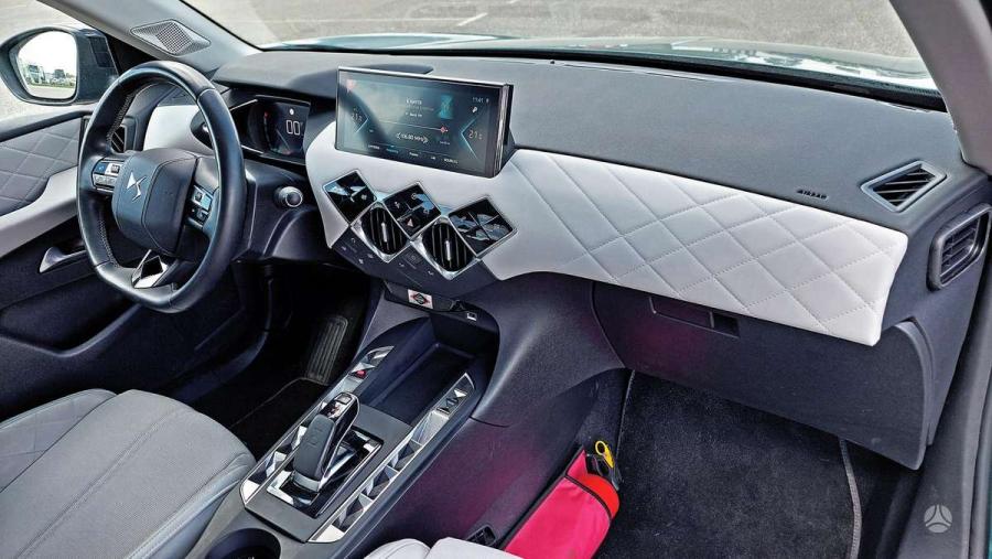 Синий DS 3 Crossback 2021 в Вильнюс, объемом двигателя 0.00 л и пробегом 52 тыс. км за 18500 €, фото 24 на AUTOMOTO.COM.LV