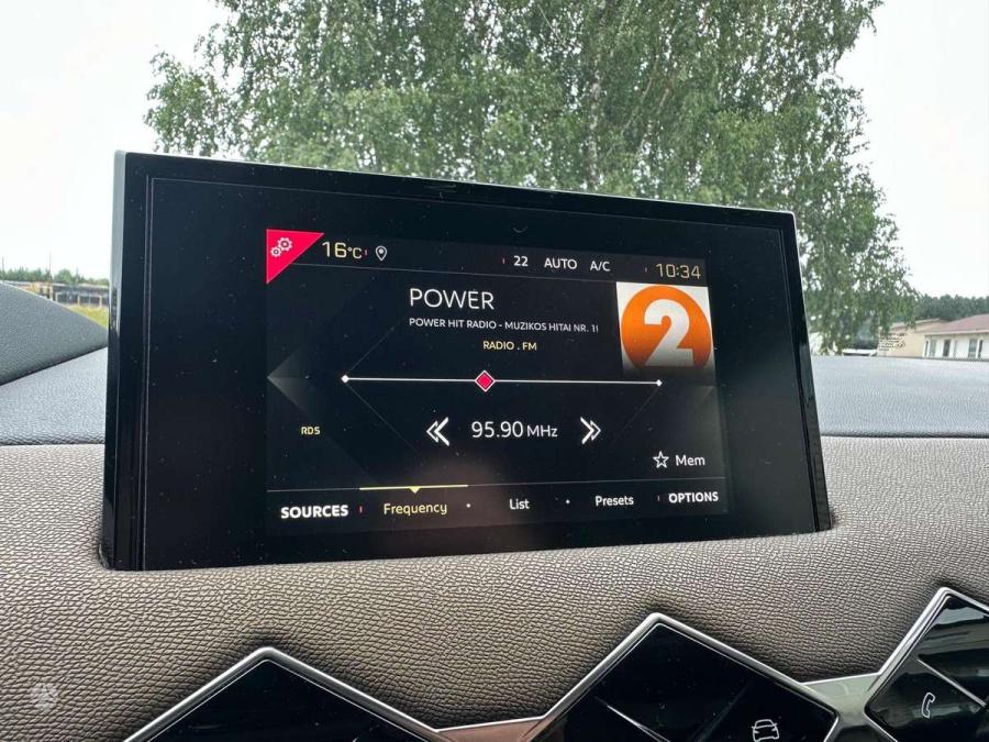 Pelēks DS 3-crossback 2019 Viļņa, ar dzinēja tilpumu 1.50 L un nobraukumu 207 tūkst. km par 9150 €, foto 31 vietnē AUTOMOTO.COM.LV