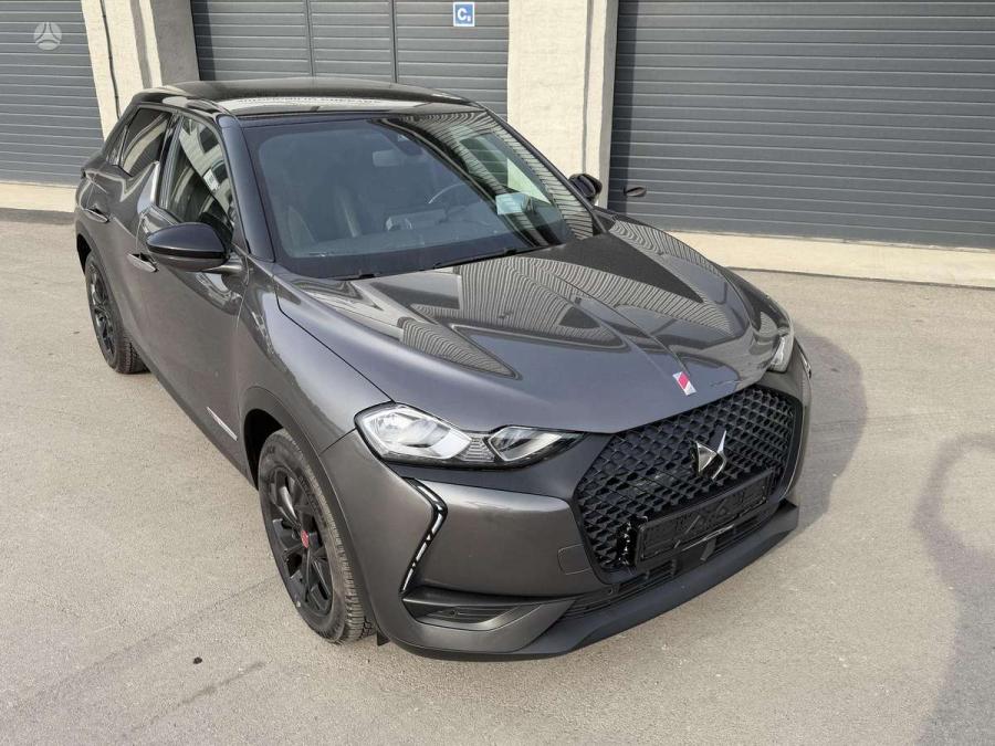 Grey DS 3-crossback 2019 in Siauliai, with an engine capacity of 1.20 L and mileage of 225 thousand km for 9200 €, photo 3 on AUTOMOTO.COM.LV