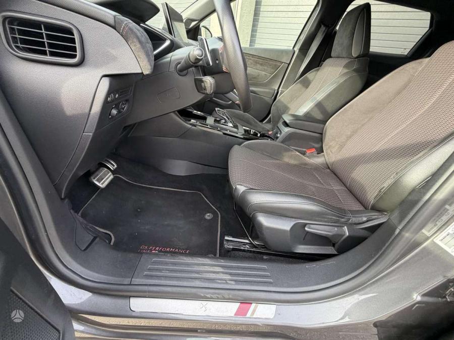 Grey DS 3-crossback 2019 in Siauliai, with an engine capacity of 1.20 L and mileage of 225 thousand km for 9200 €, photo 17 on AUTOMOTO.COM.LV
