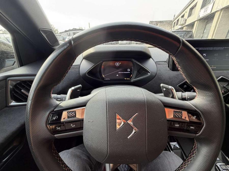 Grey DS 3-crossback 2019 in Siauliai, with an engine capacity of 1.20 L and mileage of 225 thousand km for 9200 €, photo 21 on AUTOMOTO.COM.LV