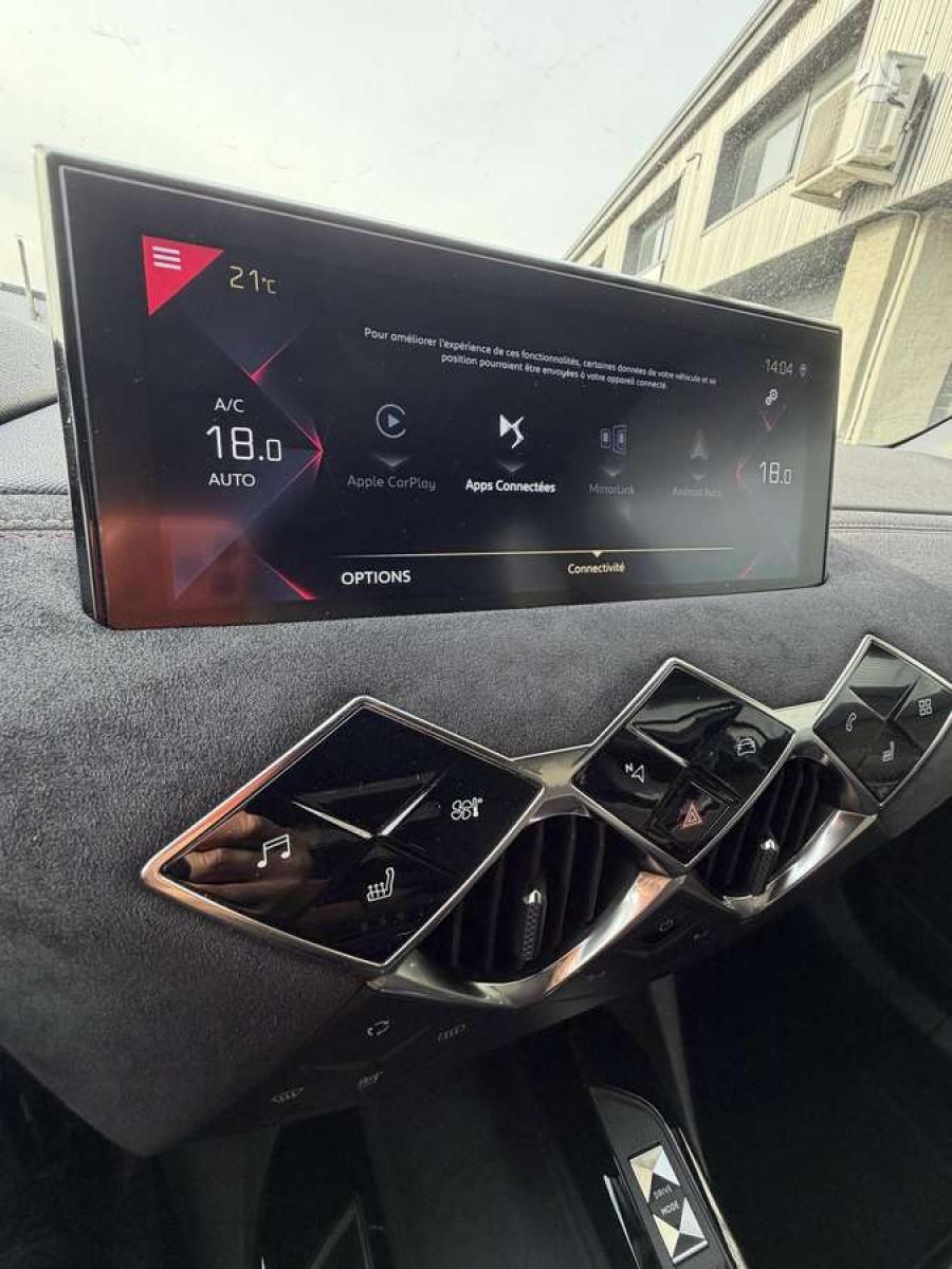 Grey DS 3-crossback 2019 in Siauliai, with an engine capacity of 1.20 L and mileage of 225 thousand km for 9200 €, photo 26 on AUTOMOTO.COM.LV
