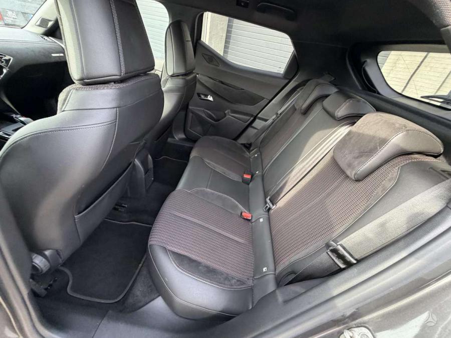 Grey DS 3-crossback 2019 in Siauliai, with an engine capacity of 1.20 L and mileage of 225 thousand km for 9200 €, photo 30 on AUTOMOTO.COM.LV