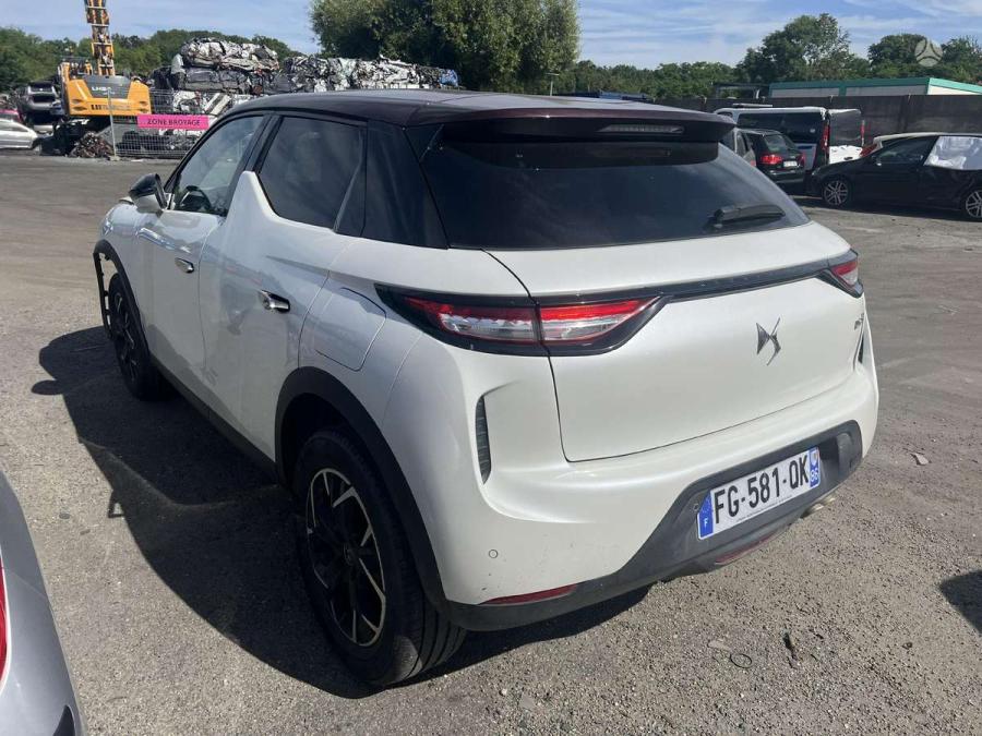 Pelēks DS 3-crossback 2019 Tauragė, ar dzinēja tilpumu 1.20 L un nobraukumu 50 tūkst. km par 7900 €, foto 10 vietnē AUTOMOTO.COM.LV