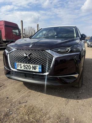 Red DS 3-crossback 2020 in Prienai, with an engine capacity of 1.20 L and mileage of 107 thousand km for 11750 €, photo 6 on AUTOMOTO.COM.LV
