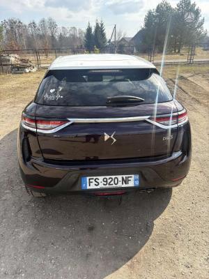 Red DS 3-crossback 2020 in Prienai, with an engine capacity of 1.20 L and mileage of 107 thousand km for 11750 €, photo 8 on AUTOMOTO.COM.LV