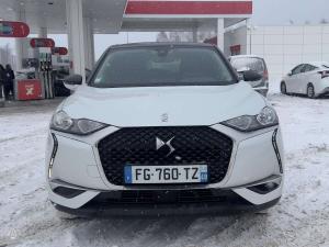 White DS 3-crossback 2019 in Taurage, with an engine capacity of 1.20 L and mileage of 134 thousand km for 10300 €, photo 3 on AUTOMOTO.COM.LV