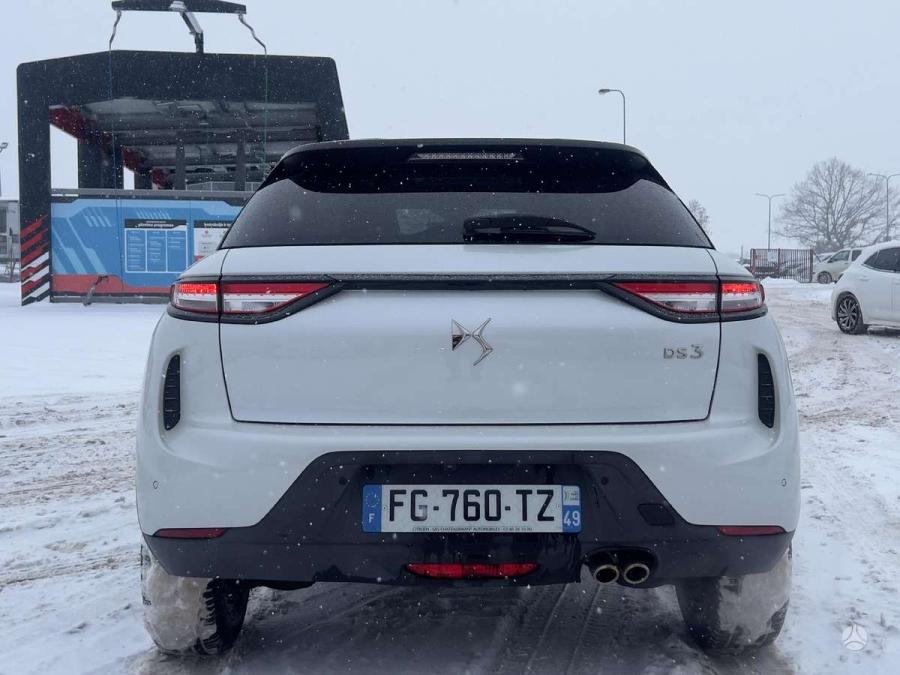 White DS 3-crossback 2019 in Taurage, with an engine capacity of 1.20 L and mileage of 134 thousand km for 10300 €, photo 6 on AUTOMOTO.COM.LV