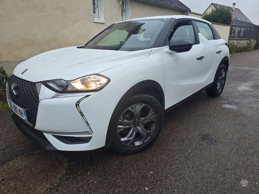 White DS 3-crossback 2021 in Taurage, with an engine capacity of 1.50 L and mileage of 170 thousand km for 9800 €, photo 1 on AUTOMOTO.COM.LV