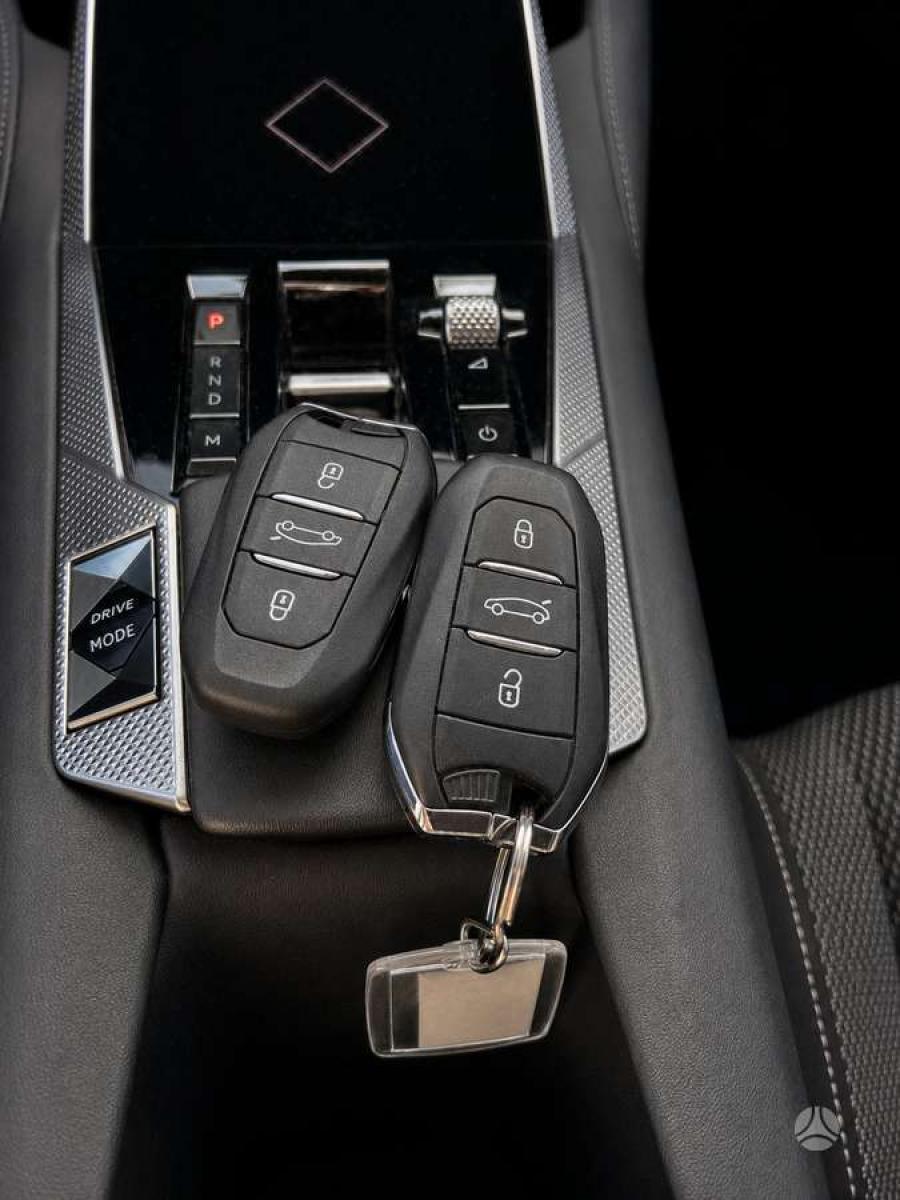 Melns DS 4 2022 Marijampole, ar dzinēja tilpumu 1.20 L un nobraukumu 79 tūkst. km par 16456 €, foto 23 vietnē AUTOMOTO.COM.LV