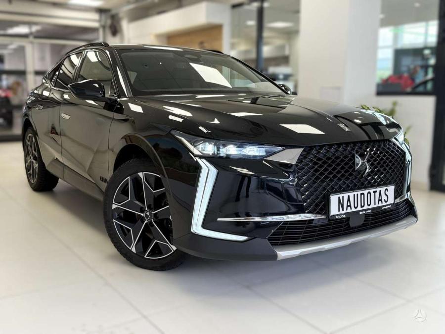 Black DS 4 2022 in Kaunas, with an engine capacity of 1.20 L and mileage of 84 thousand km for 19990 €, photo 4 on AUTOMOTO.COM.LV