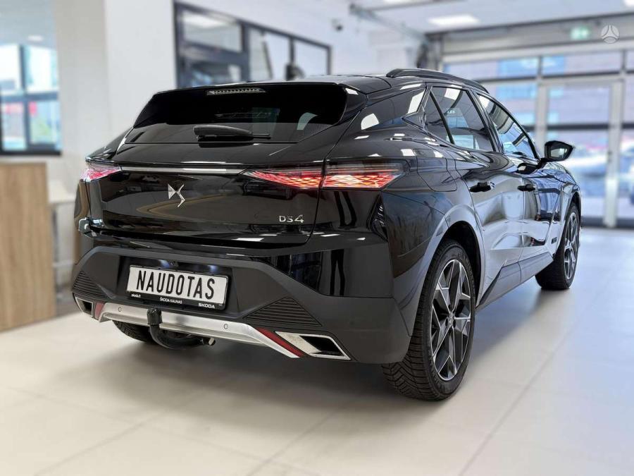 Black DS 4 2022 in Kaunas, with an engine capacity of 1.20 L and mileage of 84 thousand km for 19990 €, photo 5 on AUTOMOTO.COM.LV